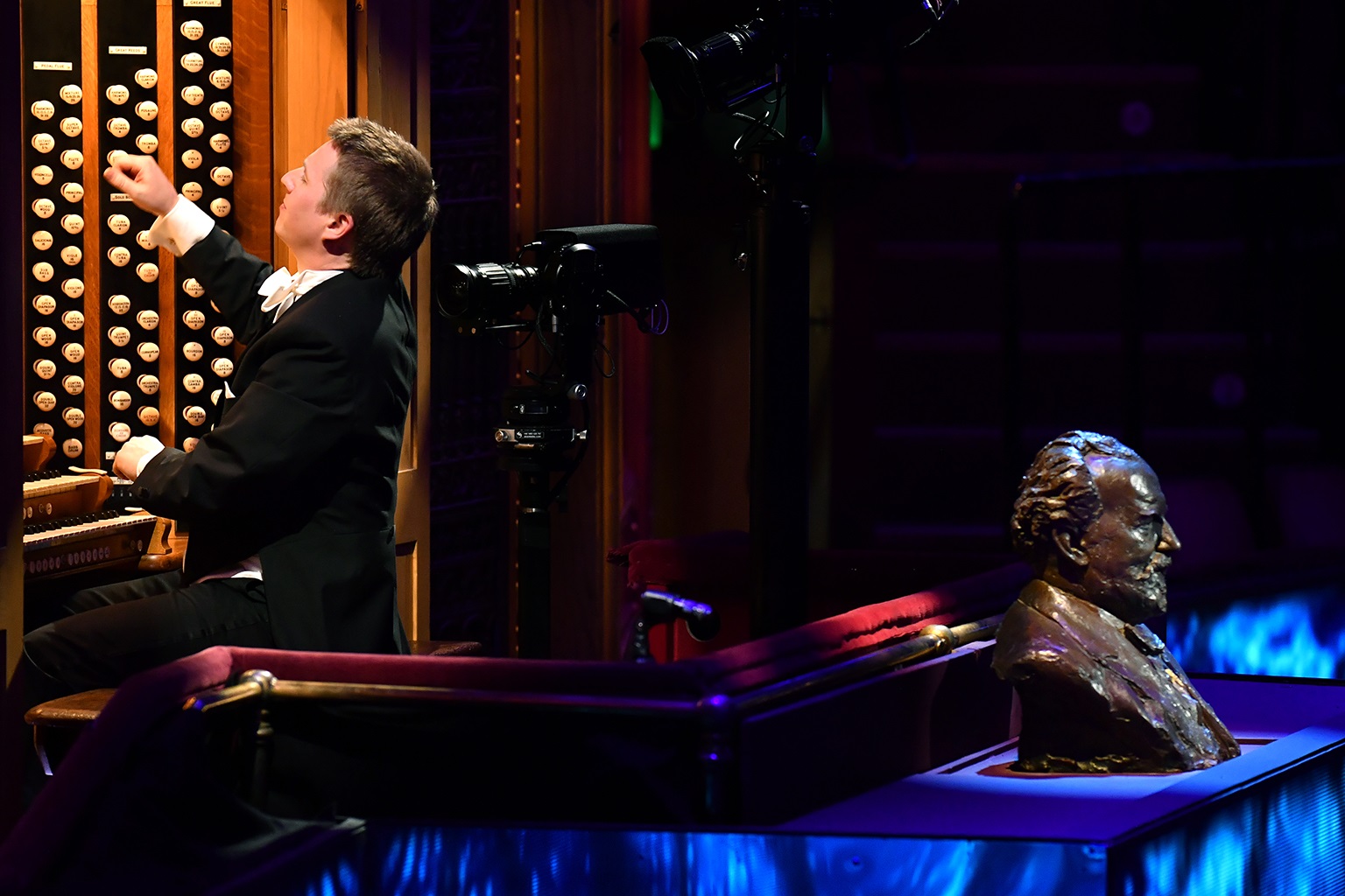 BBE Proms live online: Jonathan Scott review - the organ as orchestra