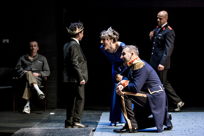 Macbeth, RSC, Barbican review - tense but flawed on Shakespeare's blood ...