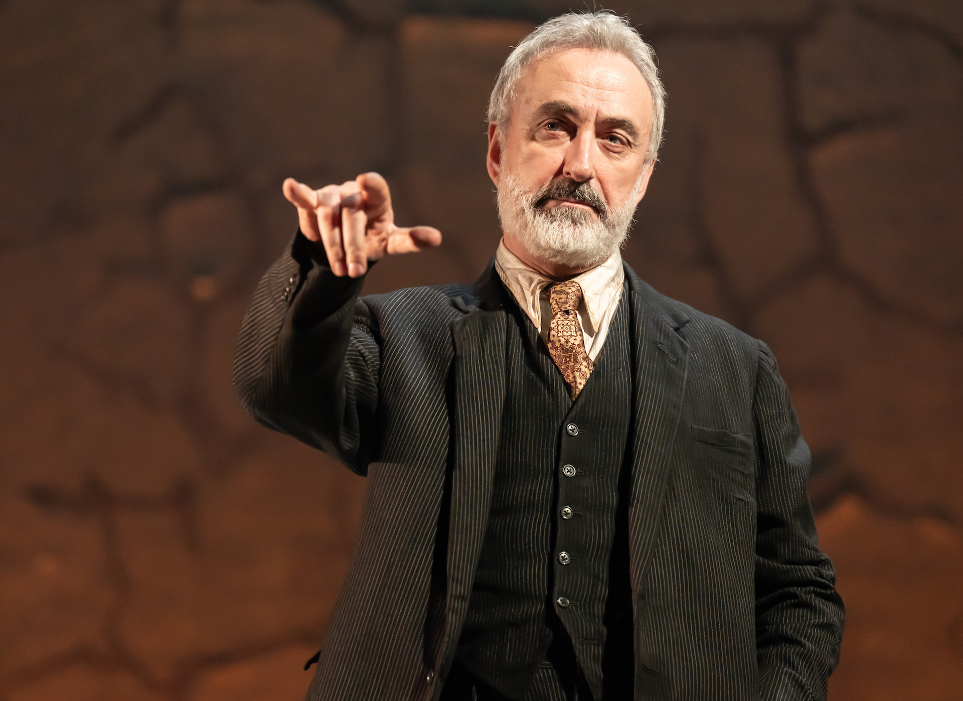 Faith Healer, Lyric Hammersmith - Brian Friel's masterpiece works its ...