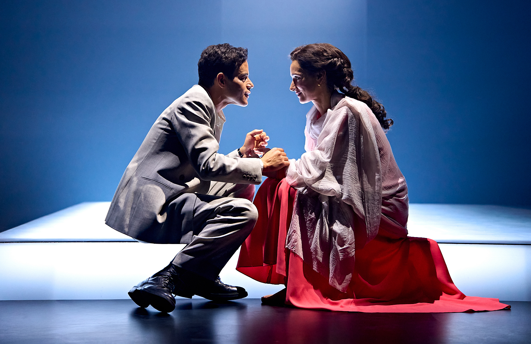 Oedipus, Old Vic - disappointing leads in a production of two halves ...