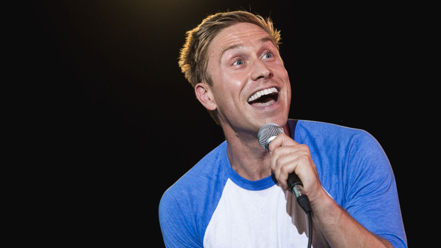 Russell Howard, Netflix special - joyous return to live performance