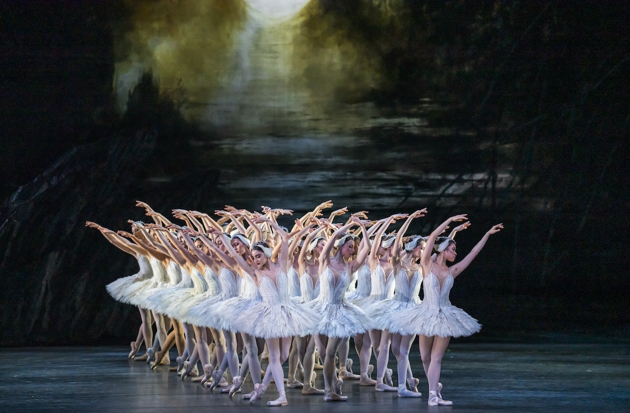 Swan Lake, Royal Ballet review - grand, eloquent, superb. This is ...