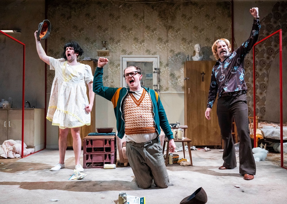 The Walworth Farce, Southwark Playhouse Elephant review - dysfunctional ...