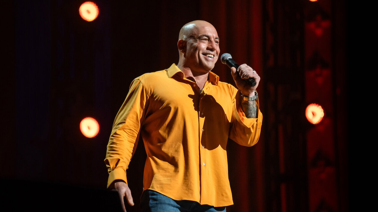 Joe Rogan, Netflix Special - US podcaster leaves the conhtroversy at home