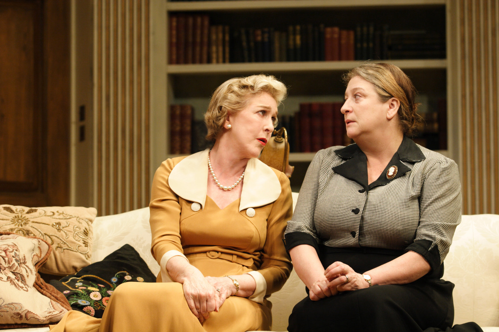 Relative Values, Harold Pinter Theatre | The Arts Desk