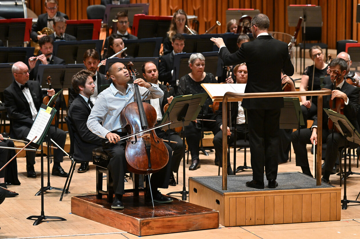 Kanneh-Mason, Sinfonia of London, Wilson review - taking the roof off ...