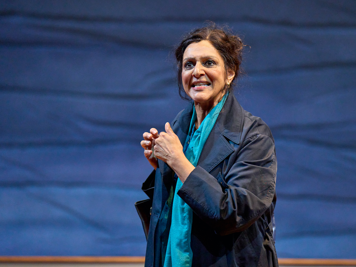 A Tupperware of Ashes, National Theatre review – family and food, love ...