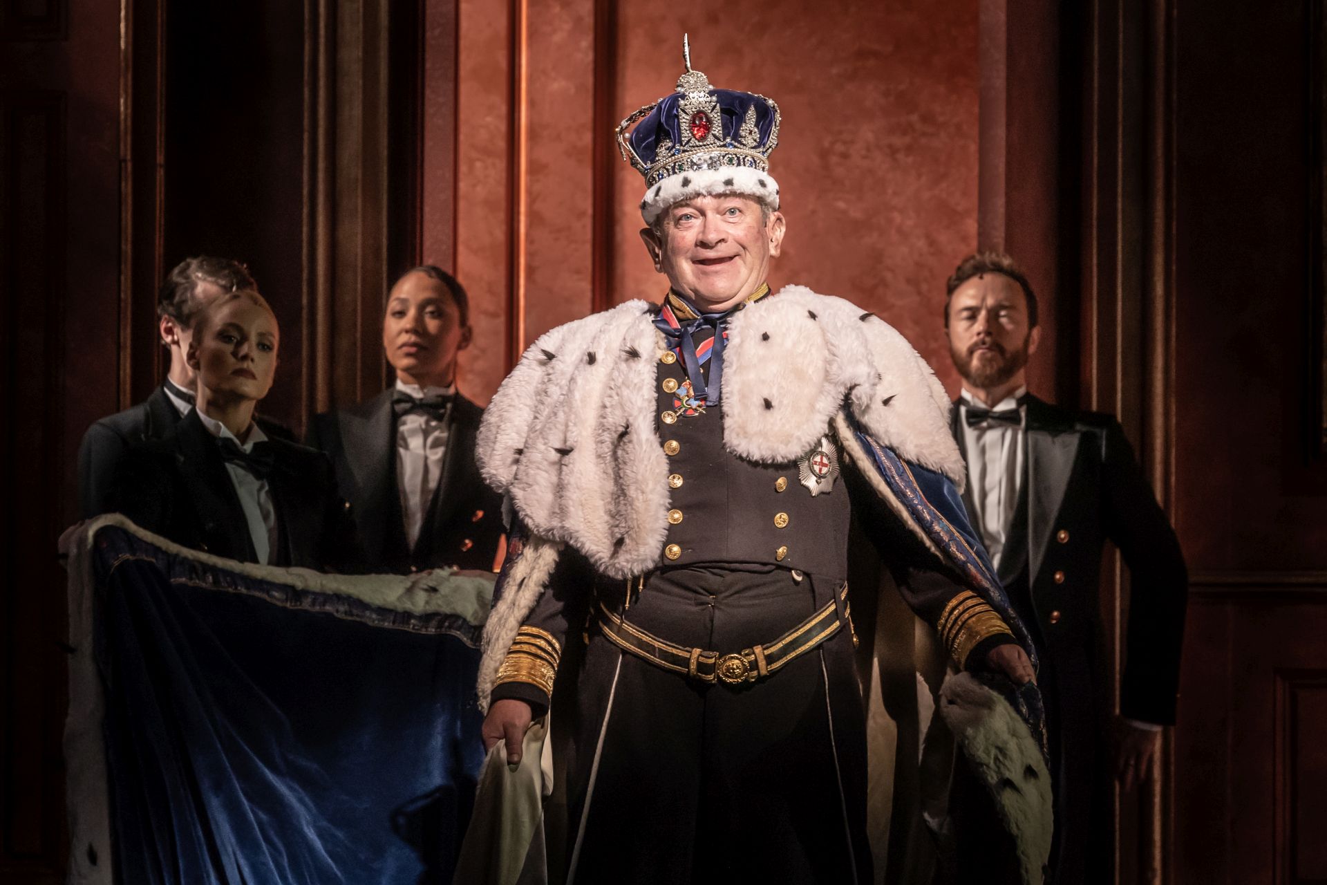 The Windsors Endgame Prince Of Wales Theatre Review Fitfully the-windsors-endgame-prince-of-wales-theatre-review-fitfully