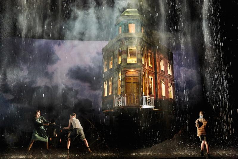 An Inspector Calls, Playhouse Theatre review - 'Stephen Daldry's ...